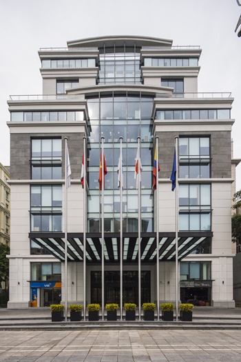 Completion Of Cornerstone Building Facade Renovation Work - Obayashi ...